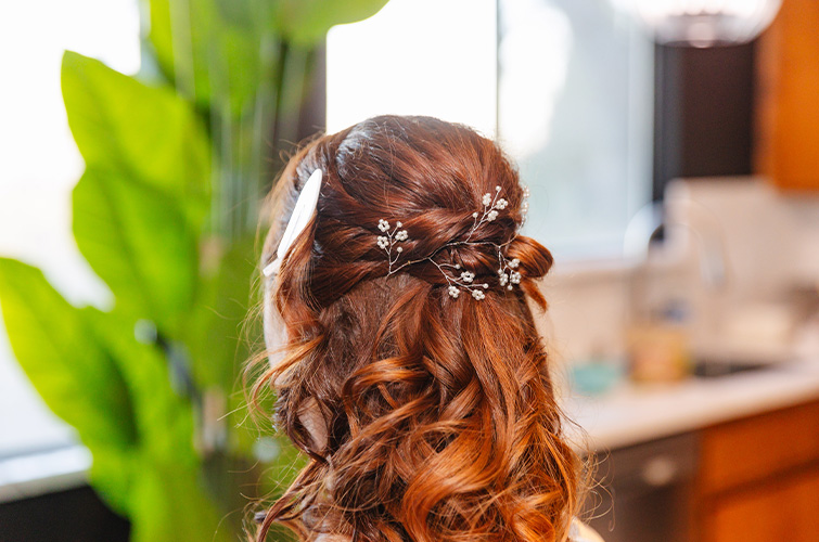 A Bride's Guide to Choosing a Wedding Hairstyle