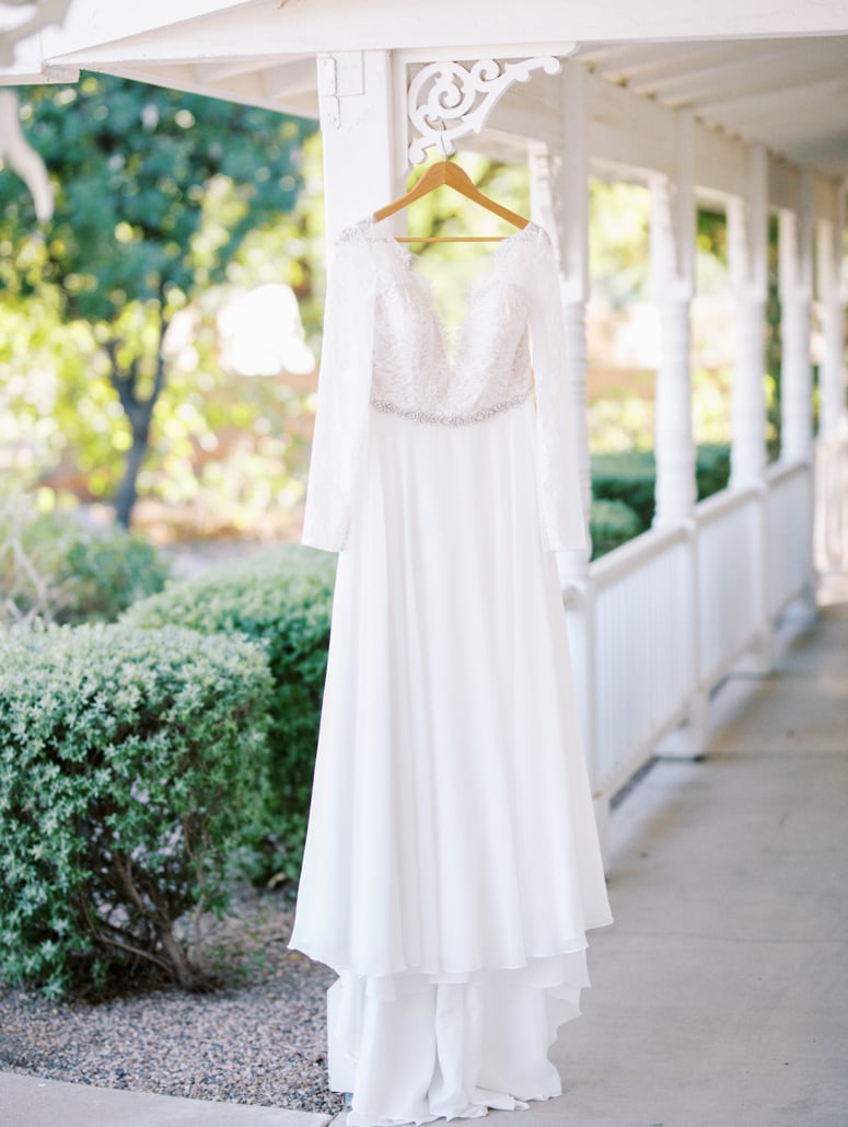 Love in Arizona Sun: Kelli & James' Fall Wedding at Lindsay Grove