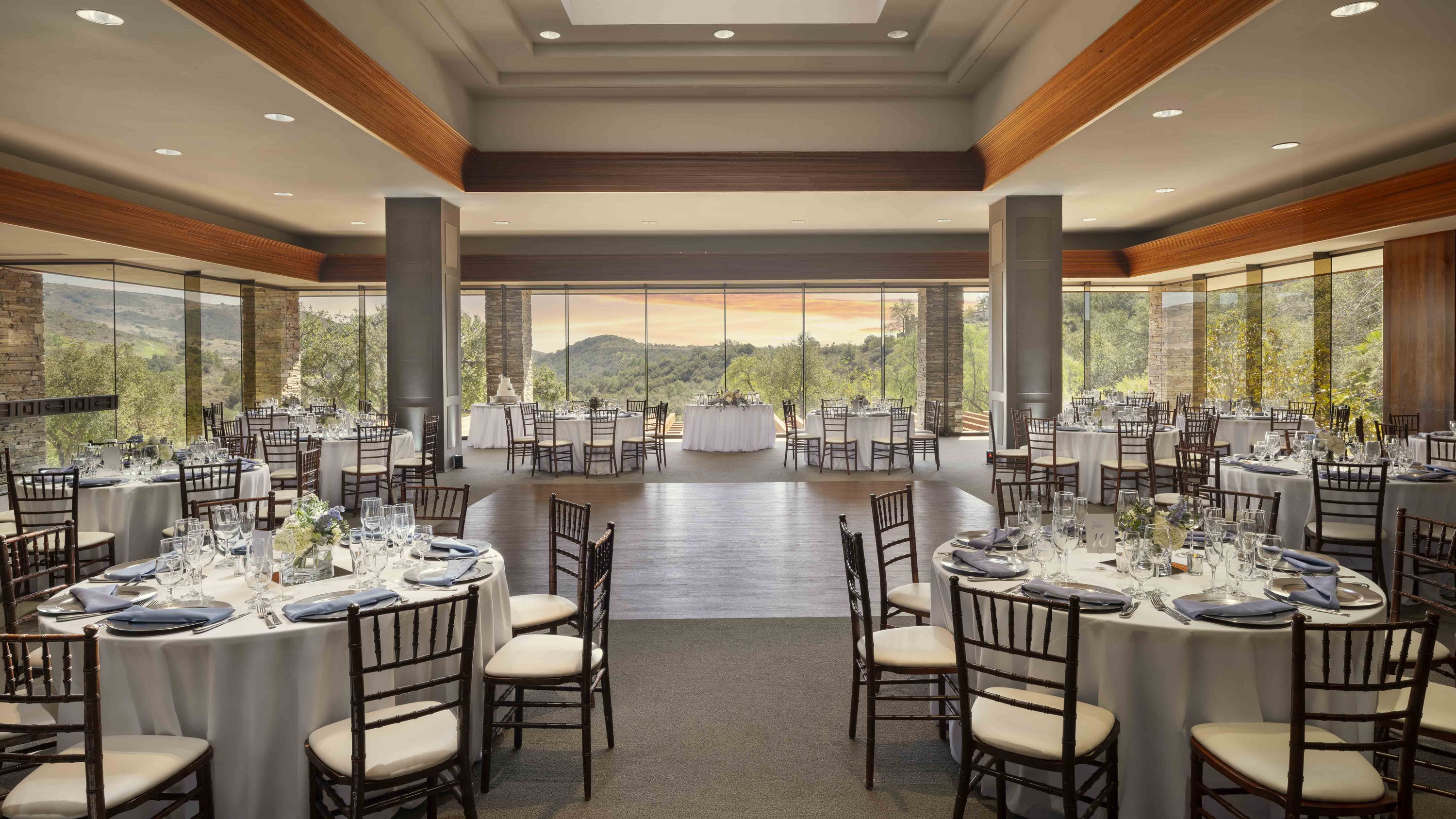 Dove Canyon: Stunning Views & Midcentury Elegance by Wedgewood Weddings