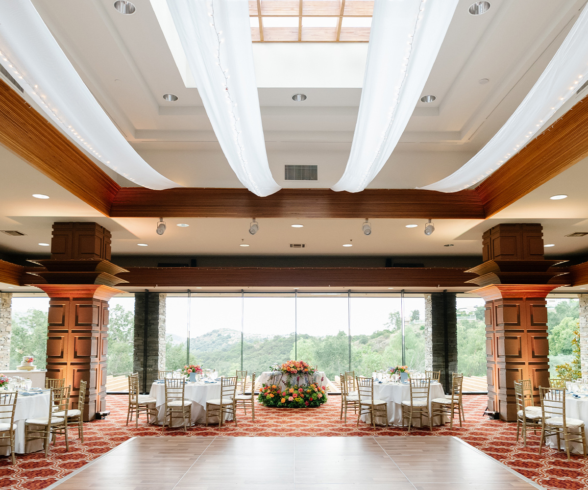 Dove Canyon: Stunning Views & Midcentury Elegance by Wedgewood Weddings