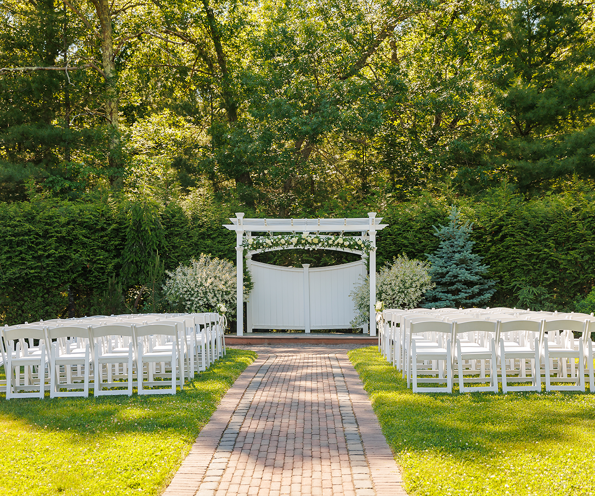 Miraval Gardens Wedding Venue: Elegance & Charm in East Bridgewater, MA