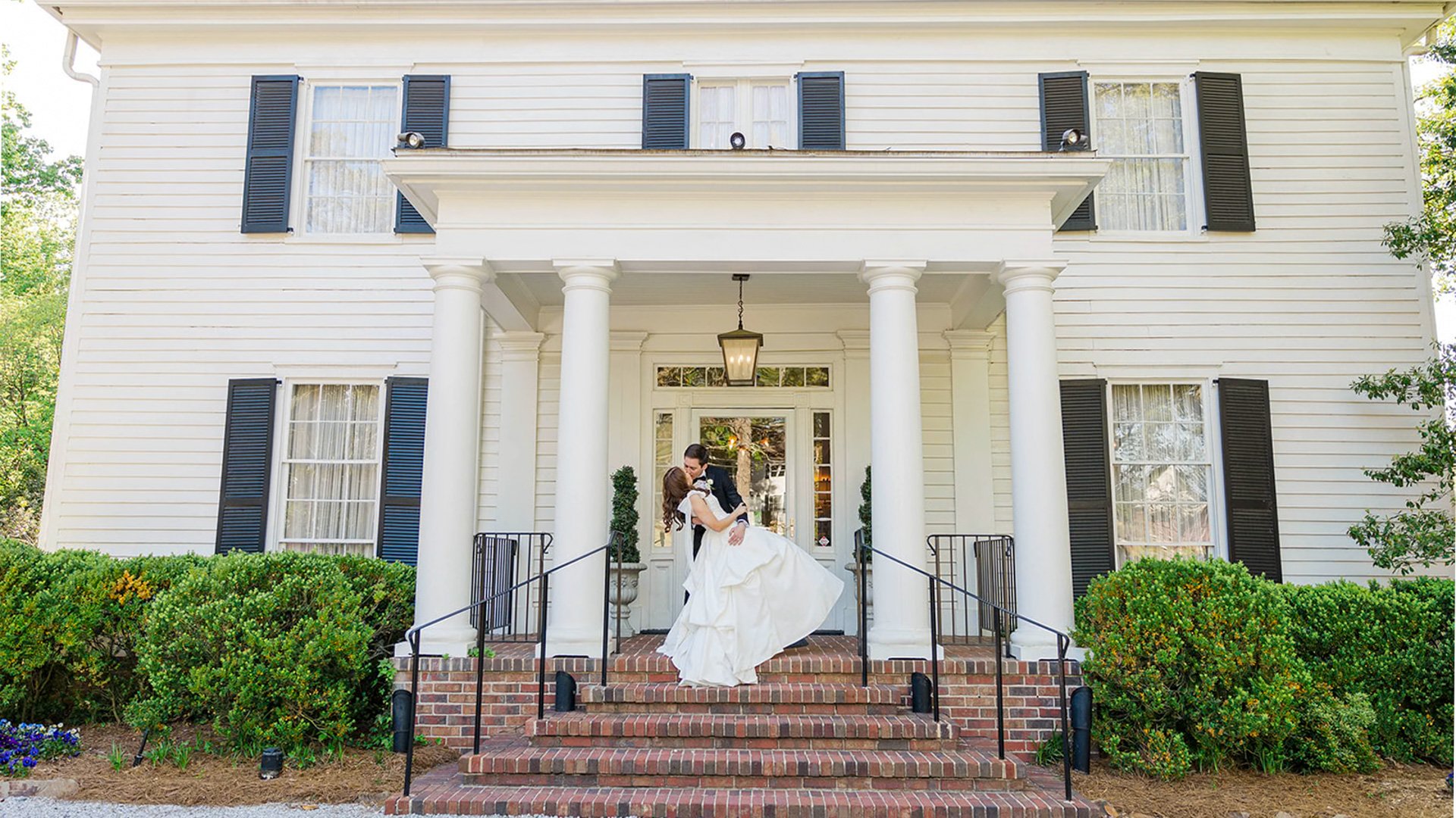 Primrose Cottage | Historic Roswell Mansion | Wedgewood Weddings