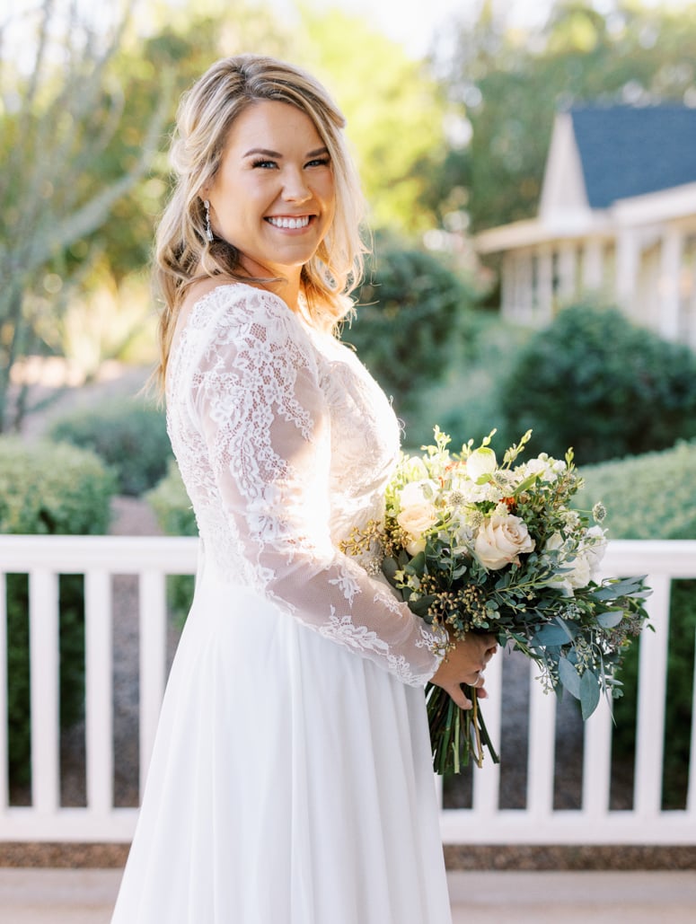 Love in Arizona Sun: Kelli & James' Fall Wedding at Lindsay Grove