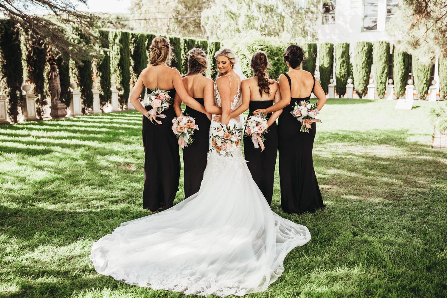 16 Fun Wedding Party Photo Ideas