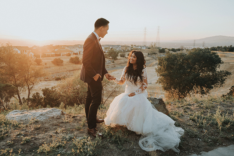 April & Oliver's Elegant Summer Wedding