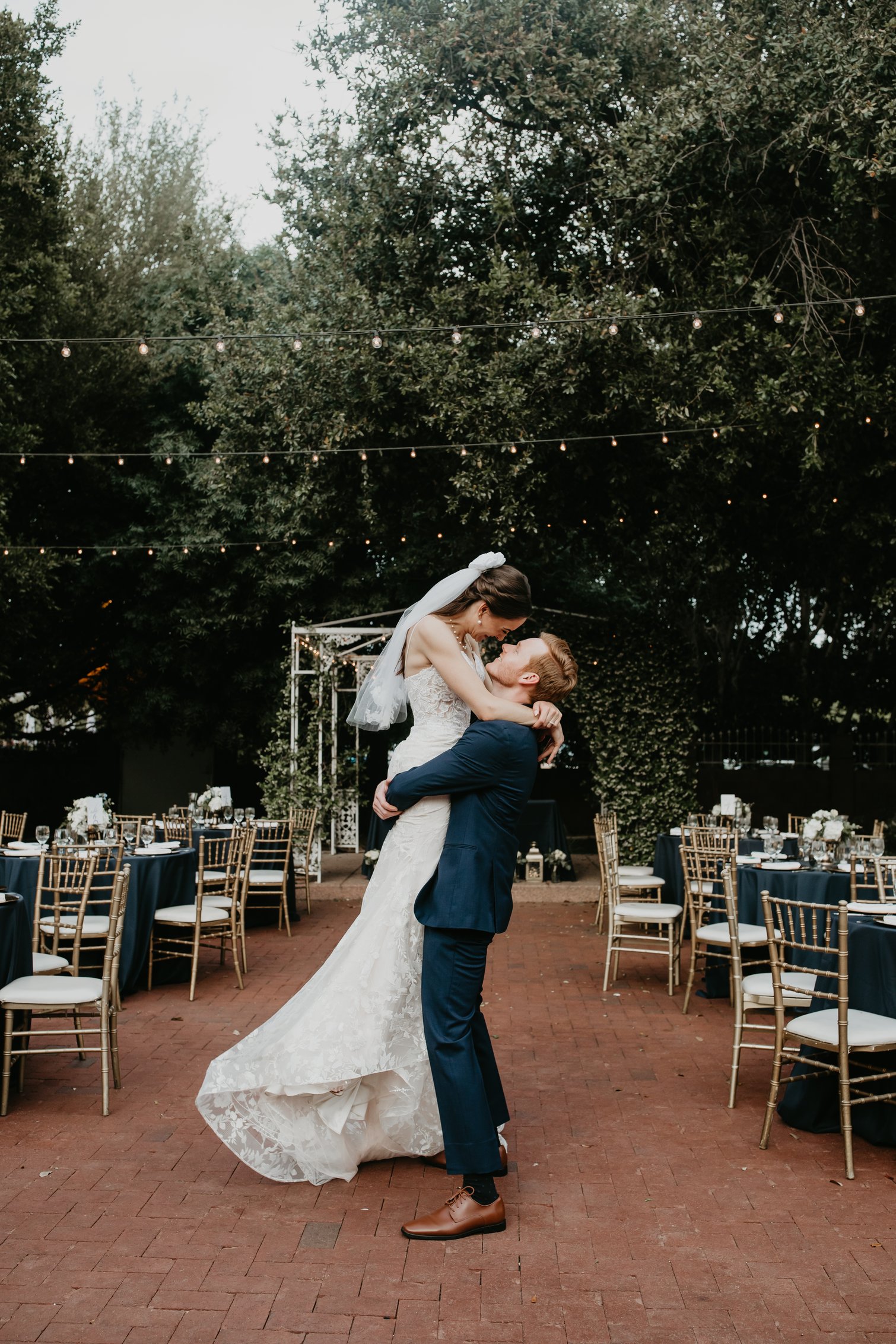 Earth Day Wedding at Stonebridge Manor: Sunny Skies & Love